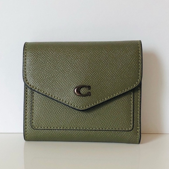 Coach | Bags | Nwt Coach C2328 Wyn Crossgrain Leather Small Trifold ...